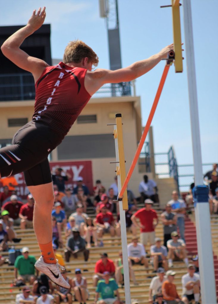 Layton finishes third in pole vault - Herald-Standard